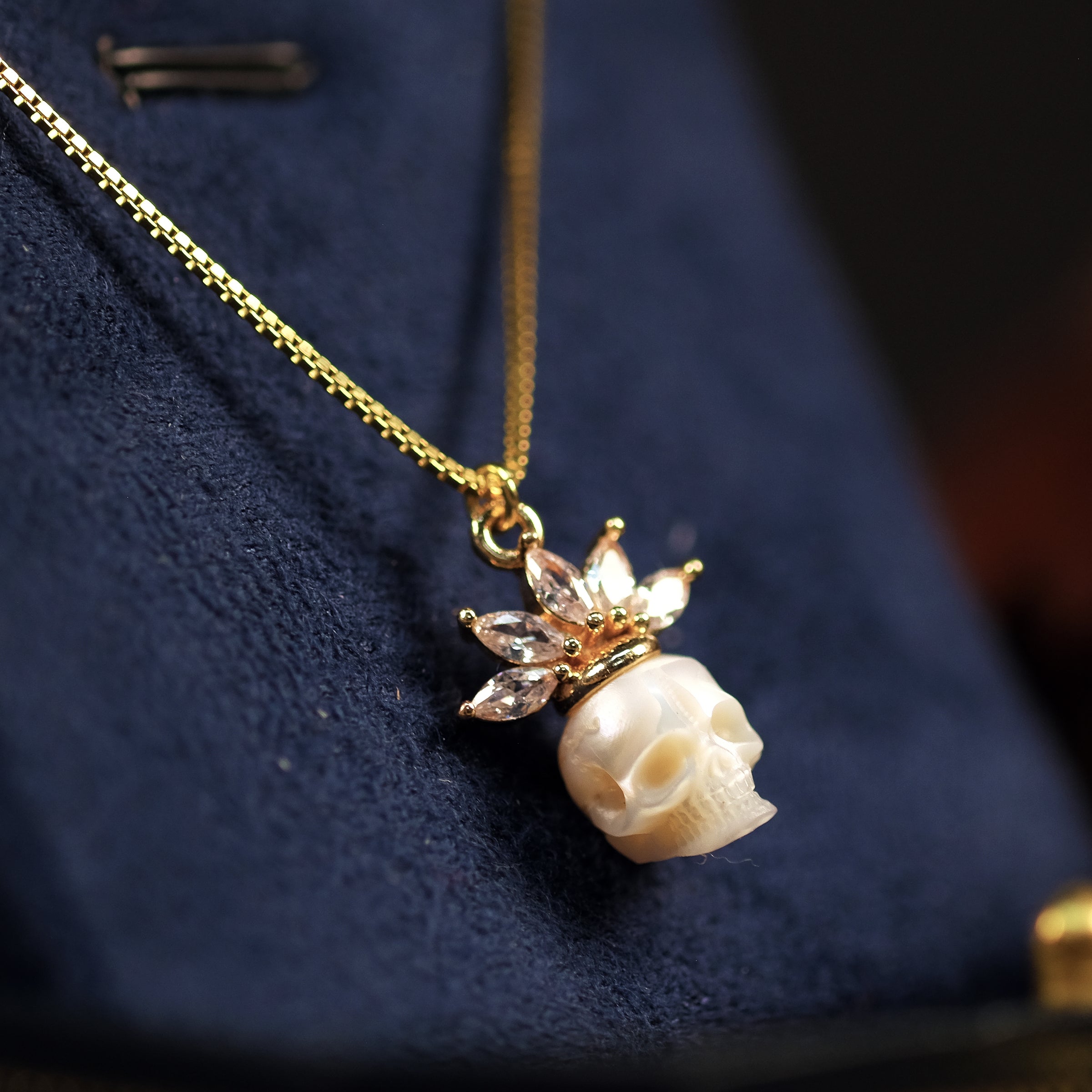 Zircon Crowned Pearl Skull Necklaces-Belle Juri
